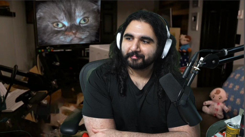 Esfand uses phone while driving on Jinnytty’s Twitch stream: Gets ... Esfand uses phone while driving on Jinnytty’s Twitch stream: Gets ...